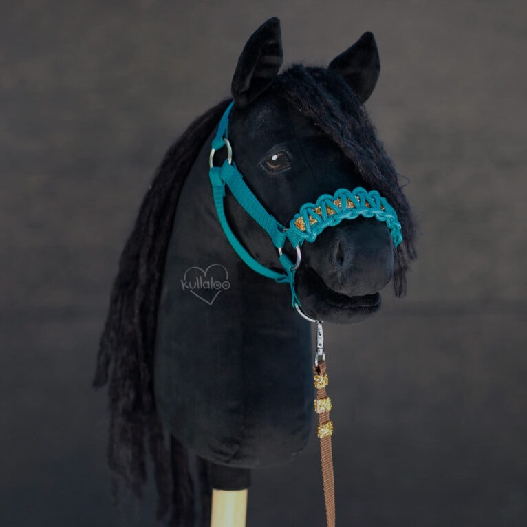 Learn how to make a Hobby Horse halter with our DIY kit in teal ⋆ ...