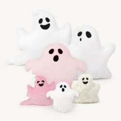 Easy and free ghost pillow sewing pattern (+ smaller plush toy size) ⋆ ...
